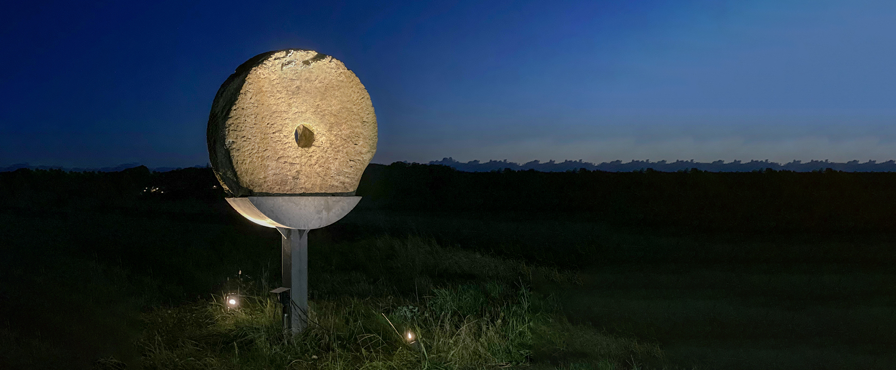 MILLSTONE MONUMENT Lighting projects | PIL International